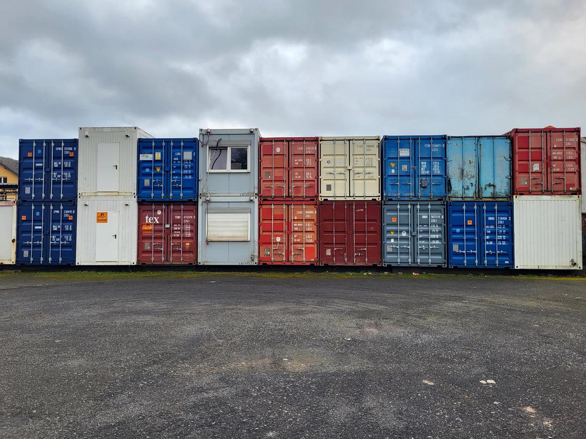 Lagerplatz - Leistungen - Megalift - Kranarbeiten & Spezialtransporte